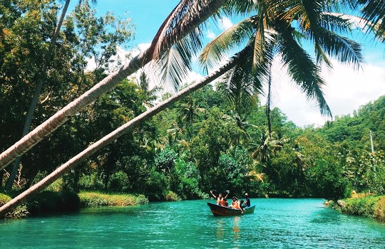 Wisata Susur Sungai di Kali Cokel Pacitan, Cocok buat Liburan di Alam ...